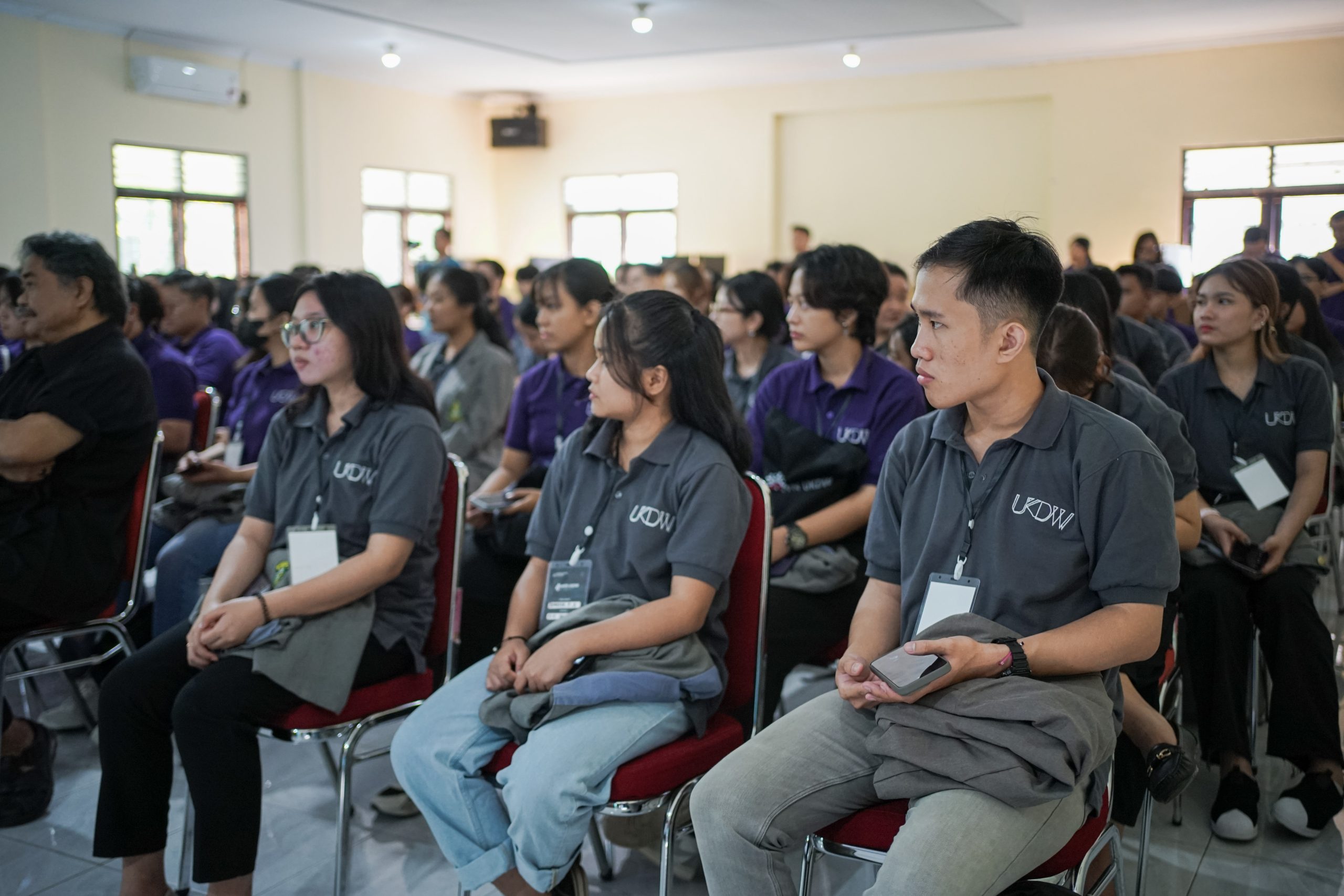 UKDW Students Ready to Immerse in Community for Thematic Service ...