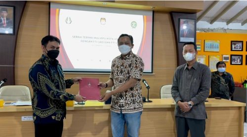Serah Terima MoU KPU Kota Yogyakarta dengan FTI UKDW & FTI UAD | UKDW